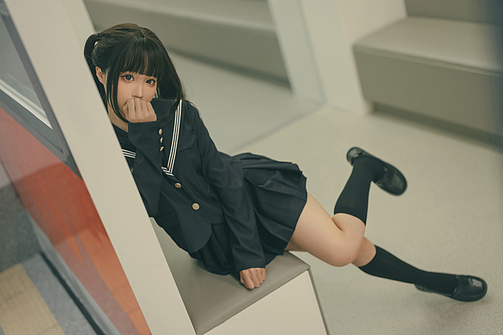 蠢沫沫 5月JK写真 - VVCON美瞳商城